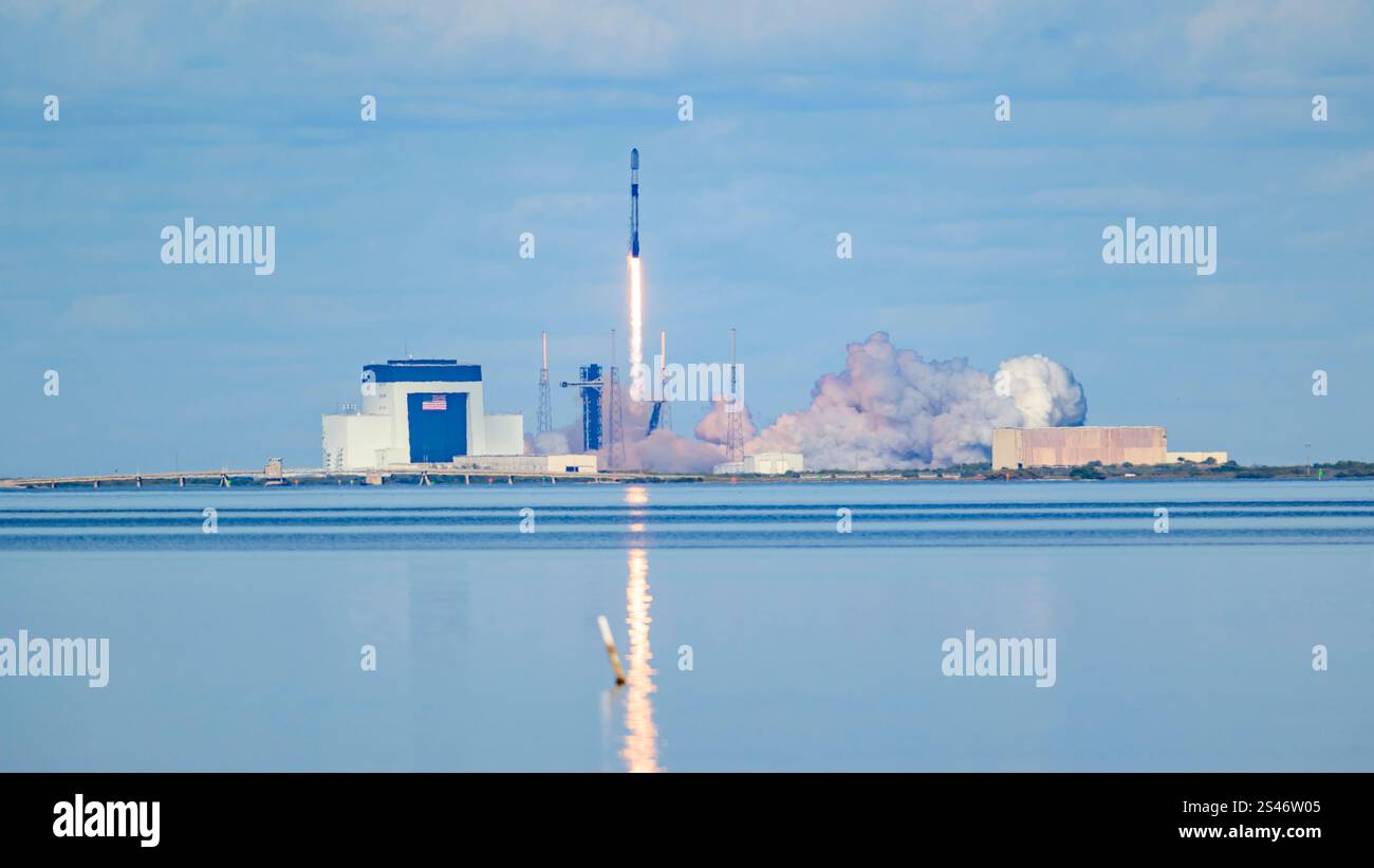 January 10, 2025, Cape Canaveral, Florida, USA: A SpaceX Falcon 9 ...