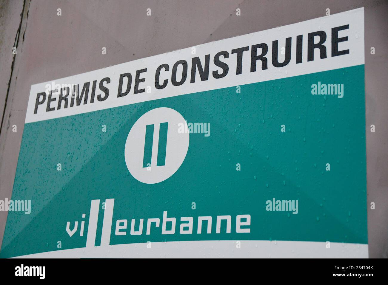Building permit sign is seen in Villeurbanne Stock Photo - Alamy