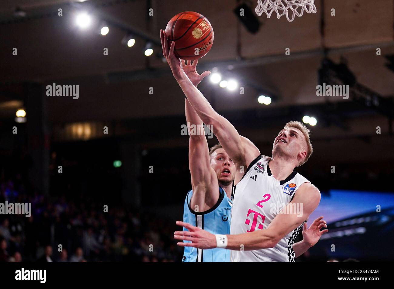 Hamburg, Deutschland. 10th Jan, 2025. Sam Griesel (Telekom Baskets Bonn ...