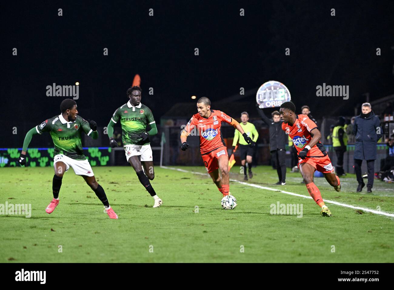 20 Amin CHERNI (slmfc) - 21 Aliou BADJI (red) during the Ligue 2 BKT ...