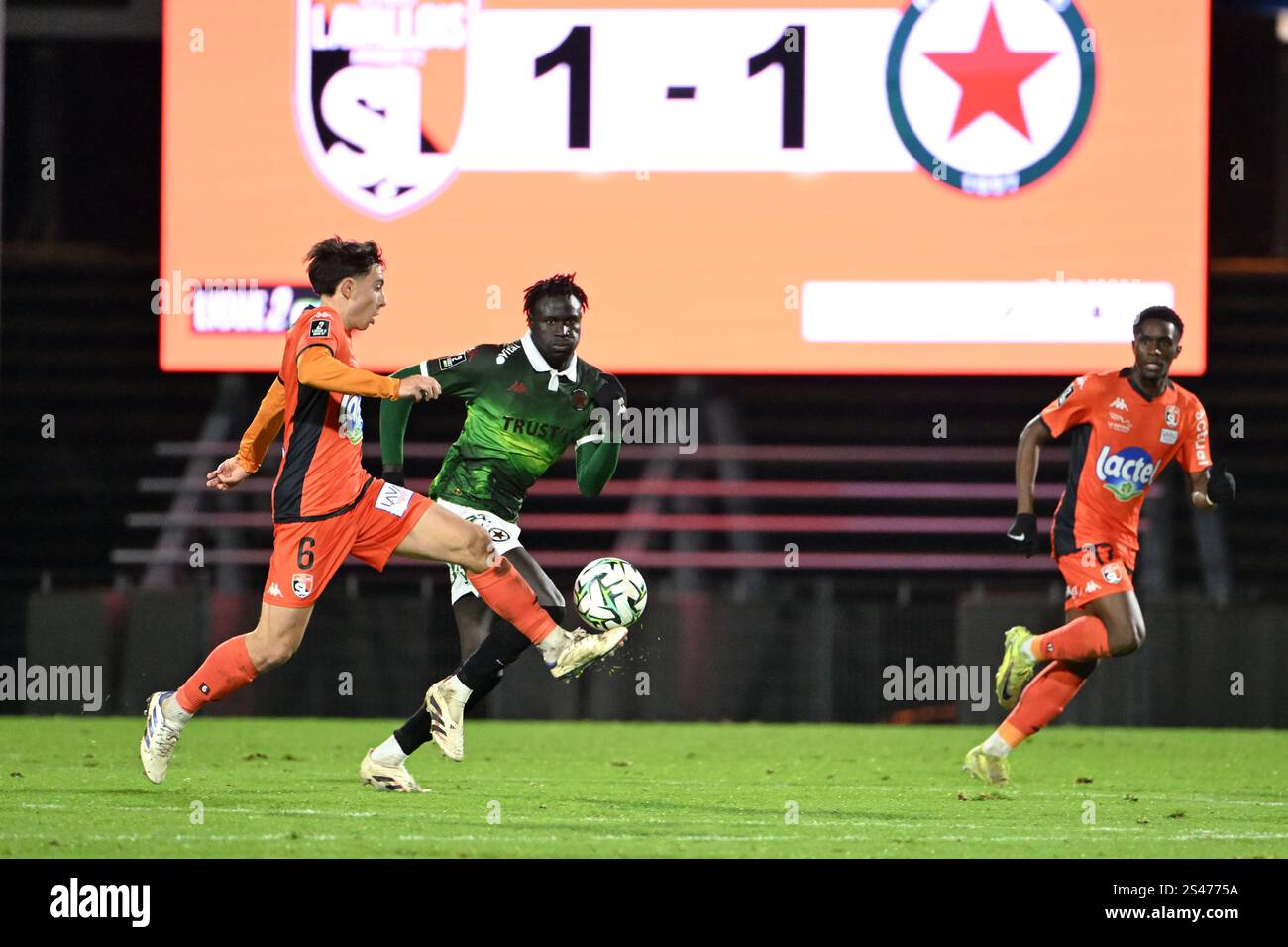06 Sam SANNA (slmfc) - 21 Aliou BADJI (red) during the Ligue 2 BKT ...