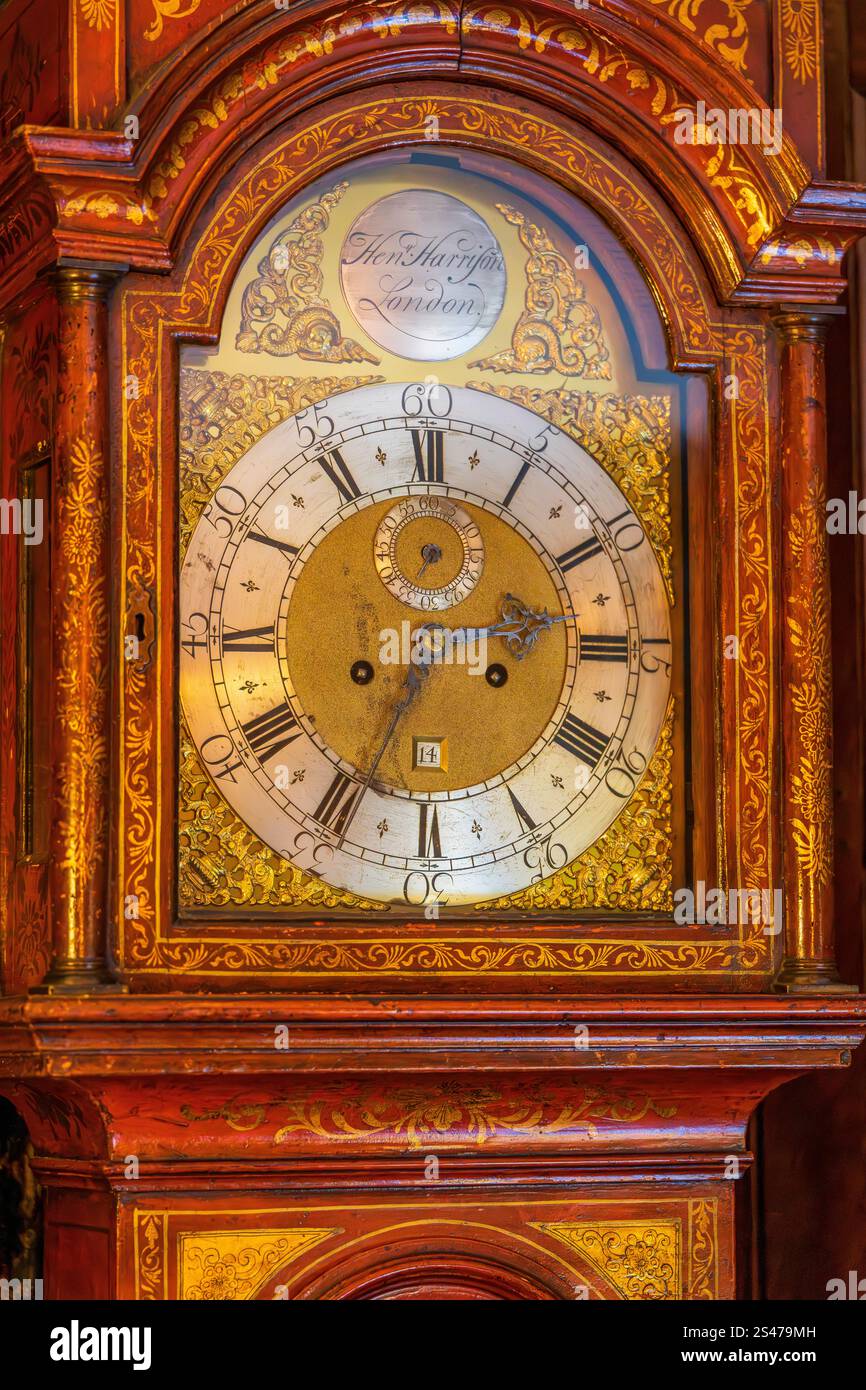 Clock grandfather hi-res stock photography and images - Alamy