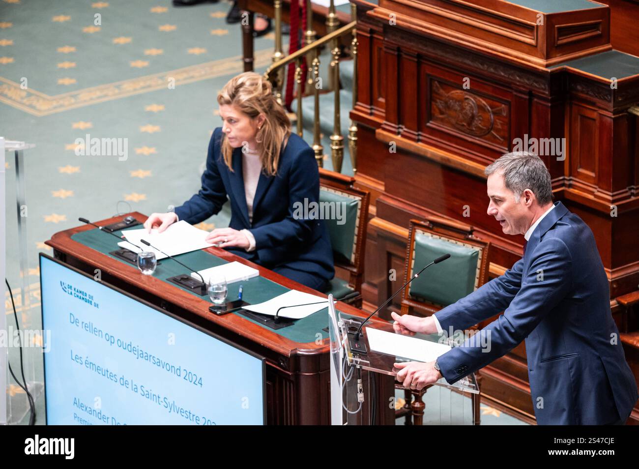 Ministers Annelies Verlinden and Alexander De Croo discussing at the ...