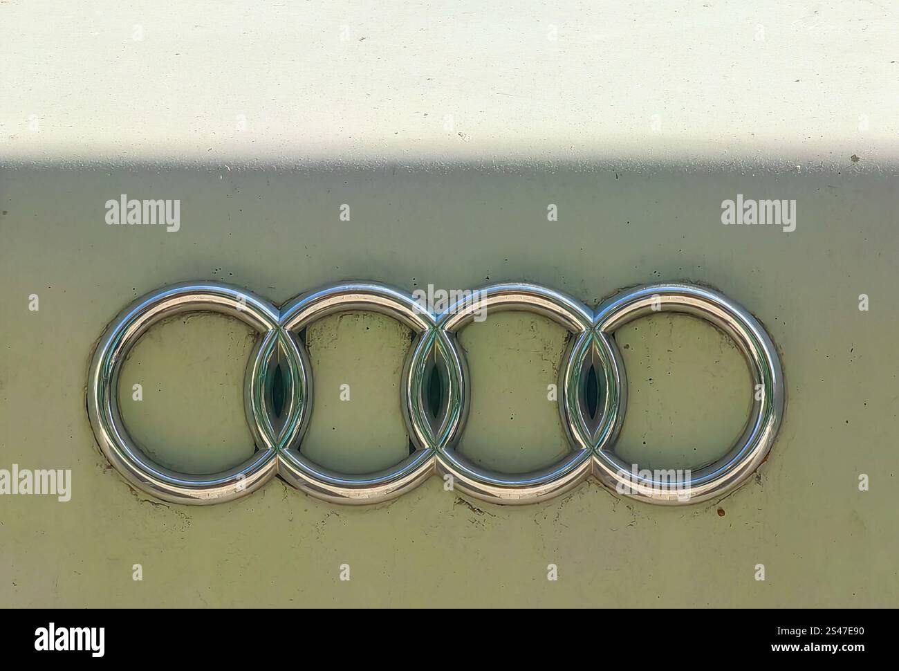 Audi Logo in Light and Shadow Stock Photo - Alamy