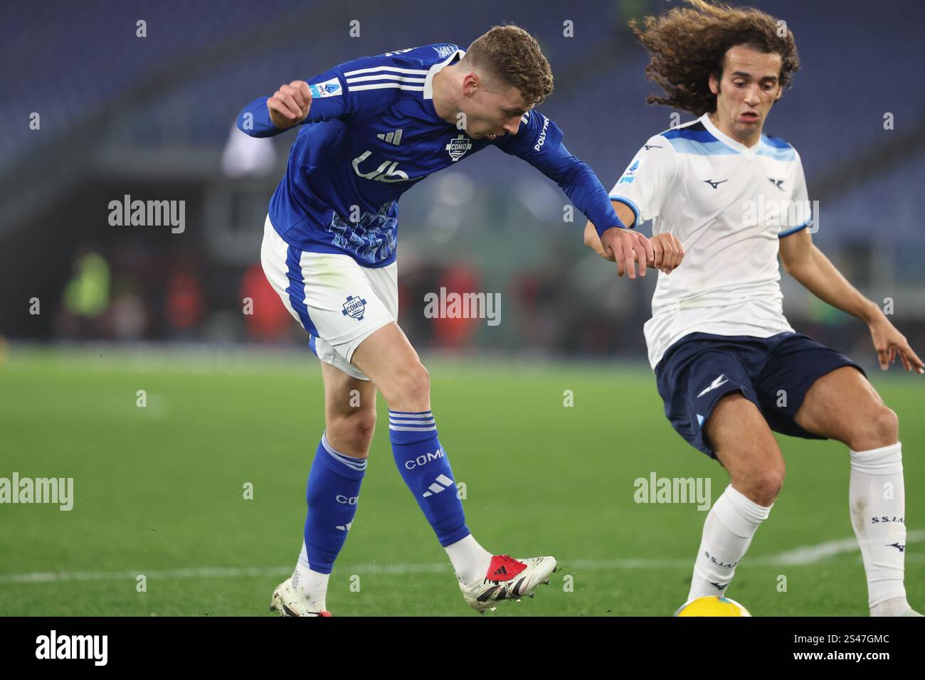 Rome, Italy. 10th Jan, 2025. Rome, Italy 10.01.2025 : Van der Brempt of Como, Matteo Guendouzi ...