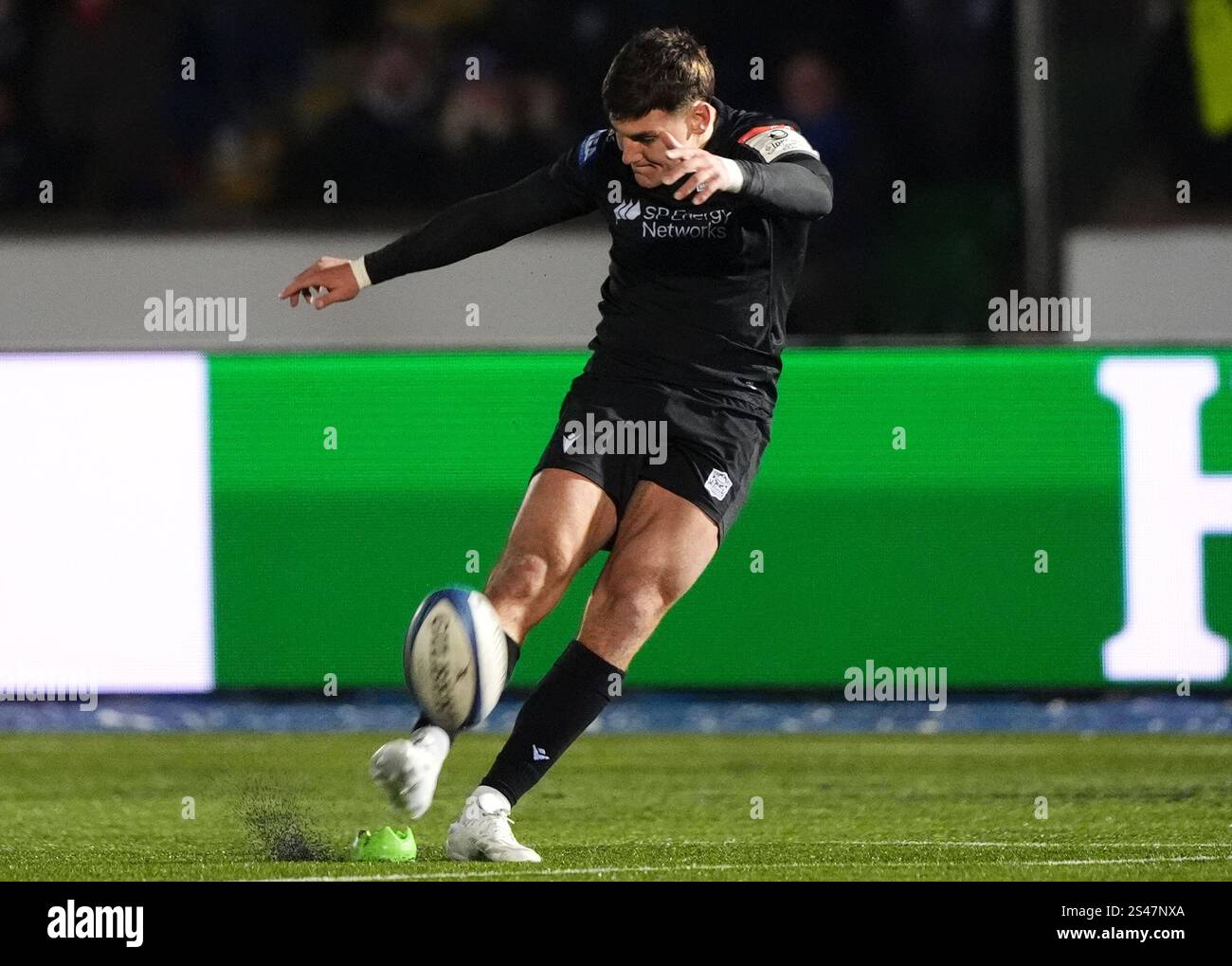 Glasgow Warriors' Tom Jordan scores a conversion during the Investec ...