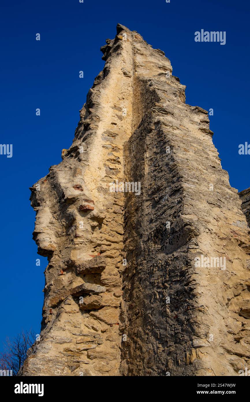 Stones texture of a medieval castle wall. Dry stone pattern of an ...