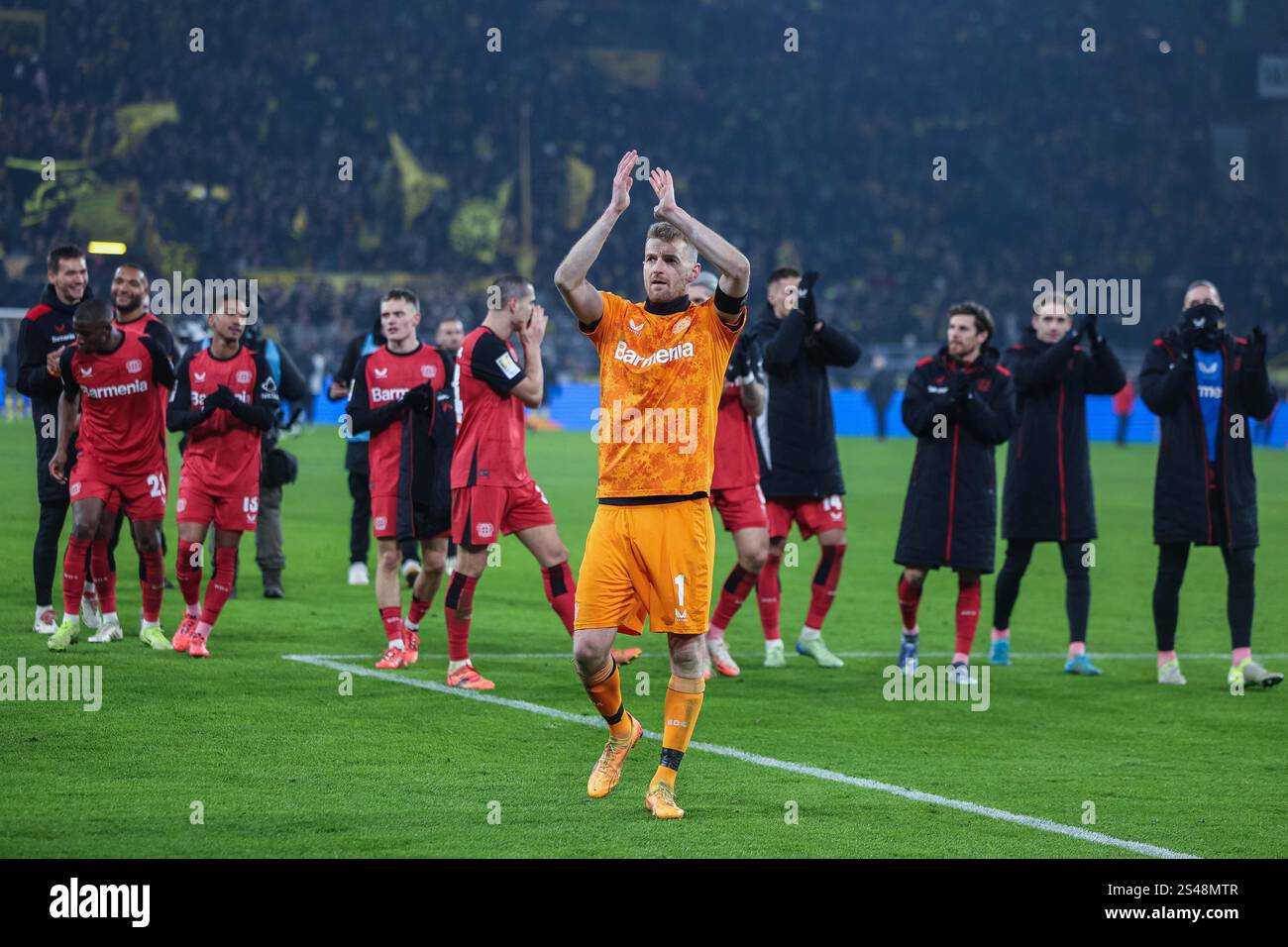 Germany. 10th Jan, 2025. Fussball 1. Bundesliga 16. Spieltag Borussia Dortmund - Bayer 04 ...