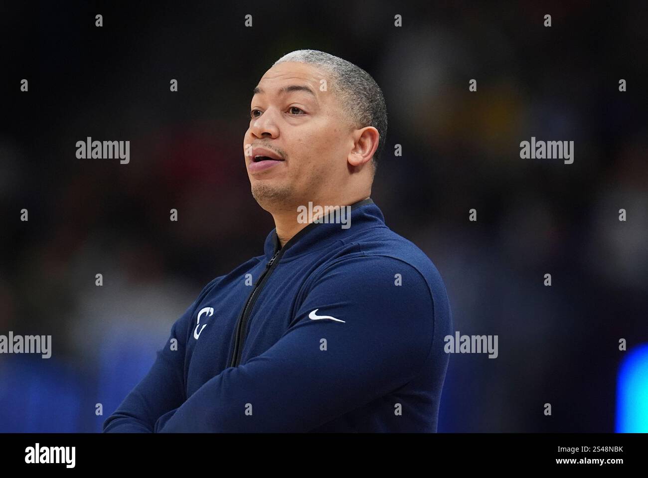 Los Angeles Clippers head coach Tyronn Lue () in the second half of an ...