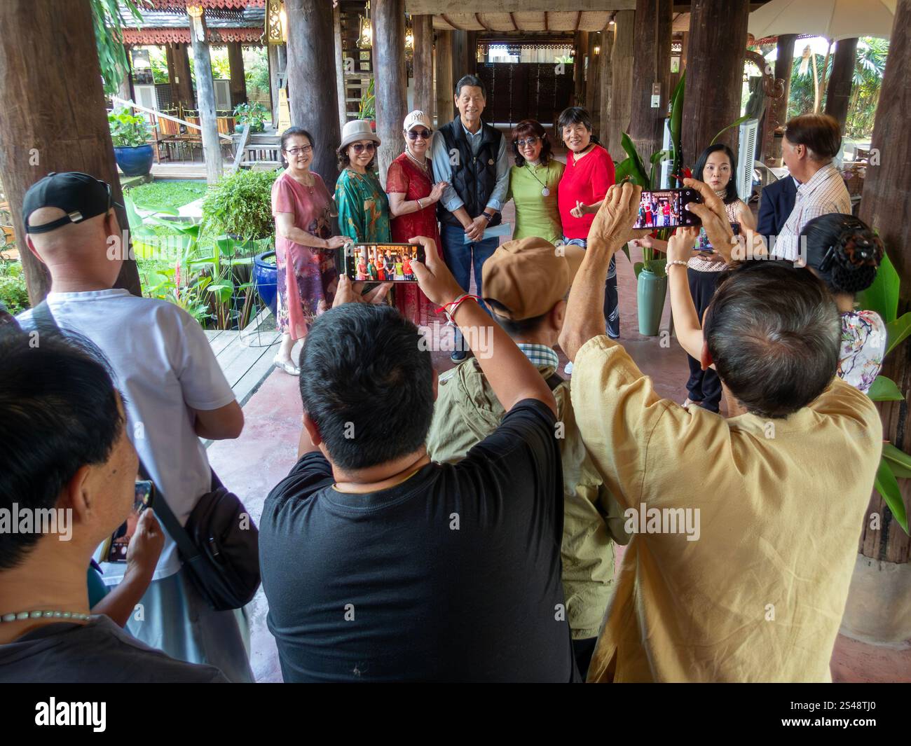 Chang-fu Teng (3R), the third elder brother of Teresa Teng and chairman ...
