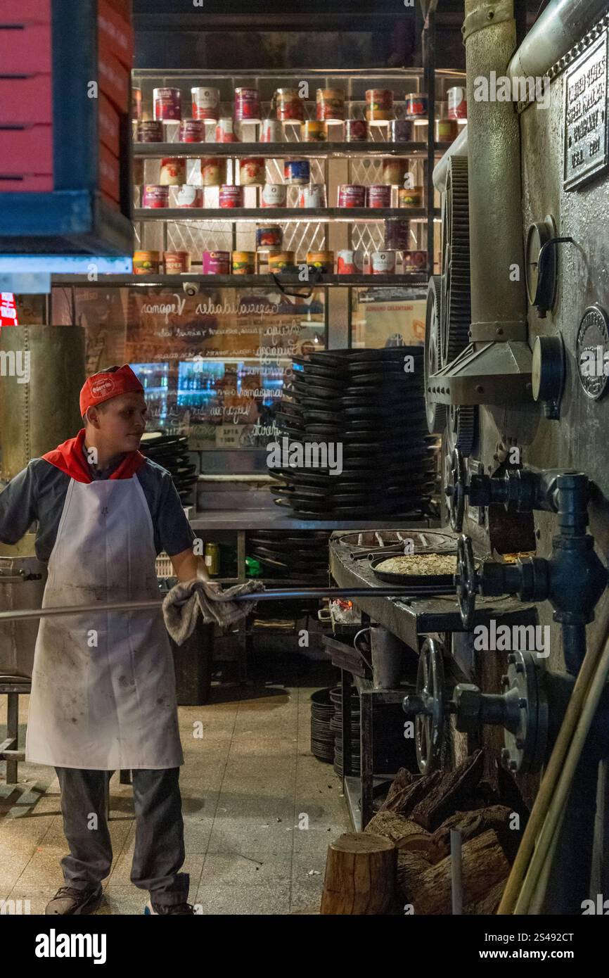 Pizzeria Guerrin. Buenos Aires, Argentina Stock Photo - Alamy