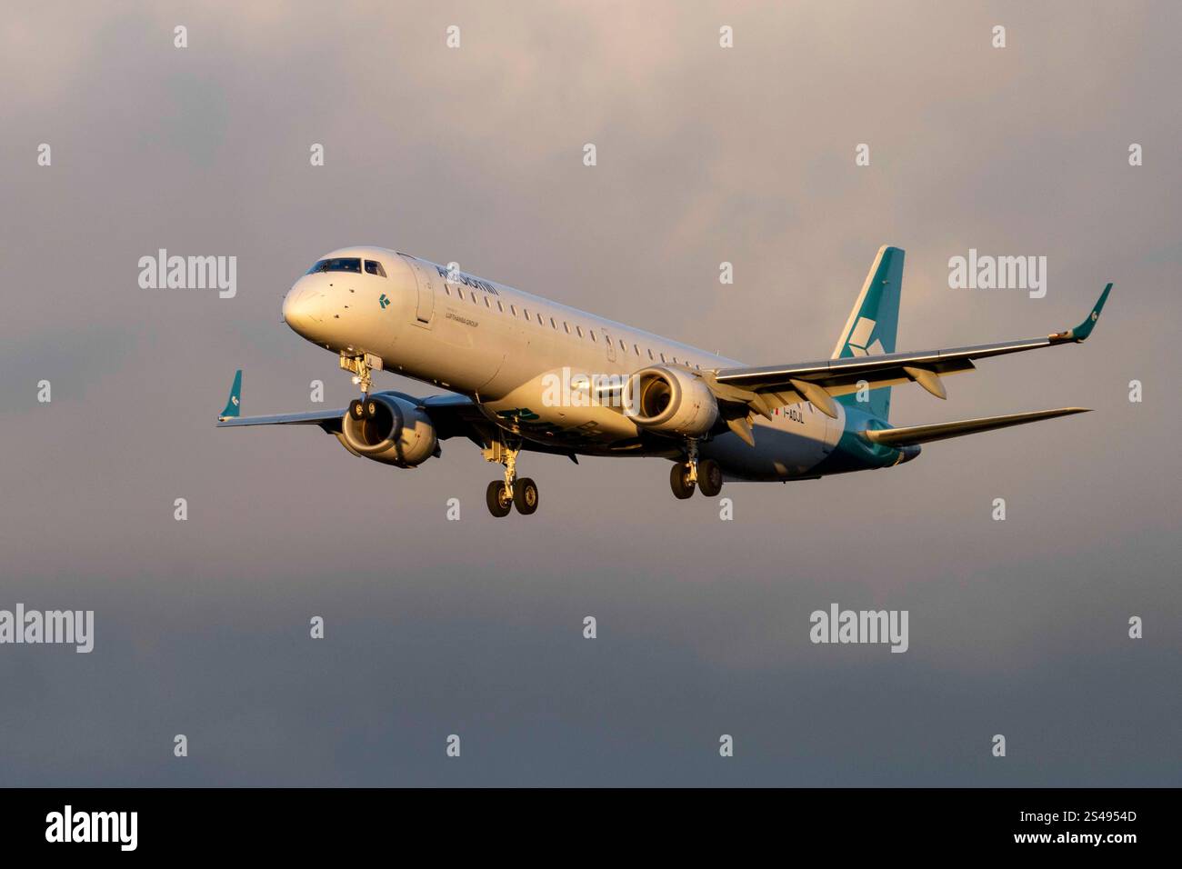 Air Dolomiti Embraer E195LR at Frankfurt Airport, registration I-ADJL ...