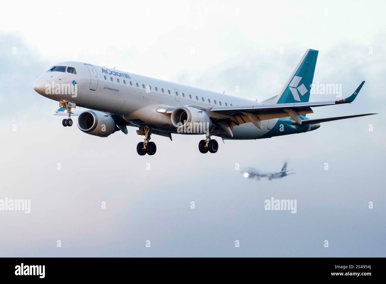 Air Dolomiti Embraer ERJ190LR at Frankfurt Airport, registration I-JENH ...
