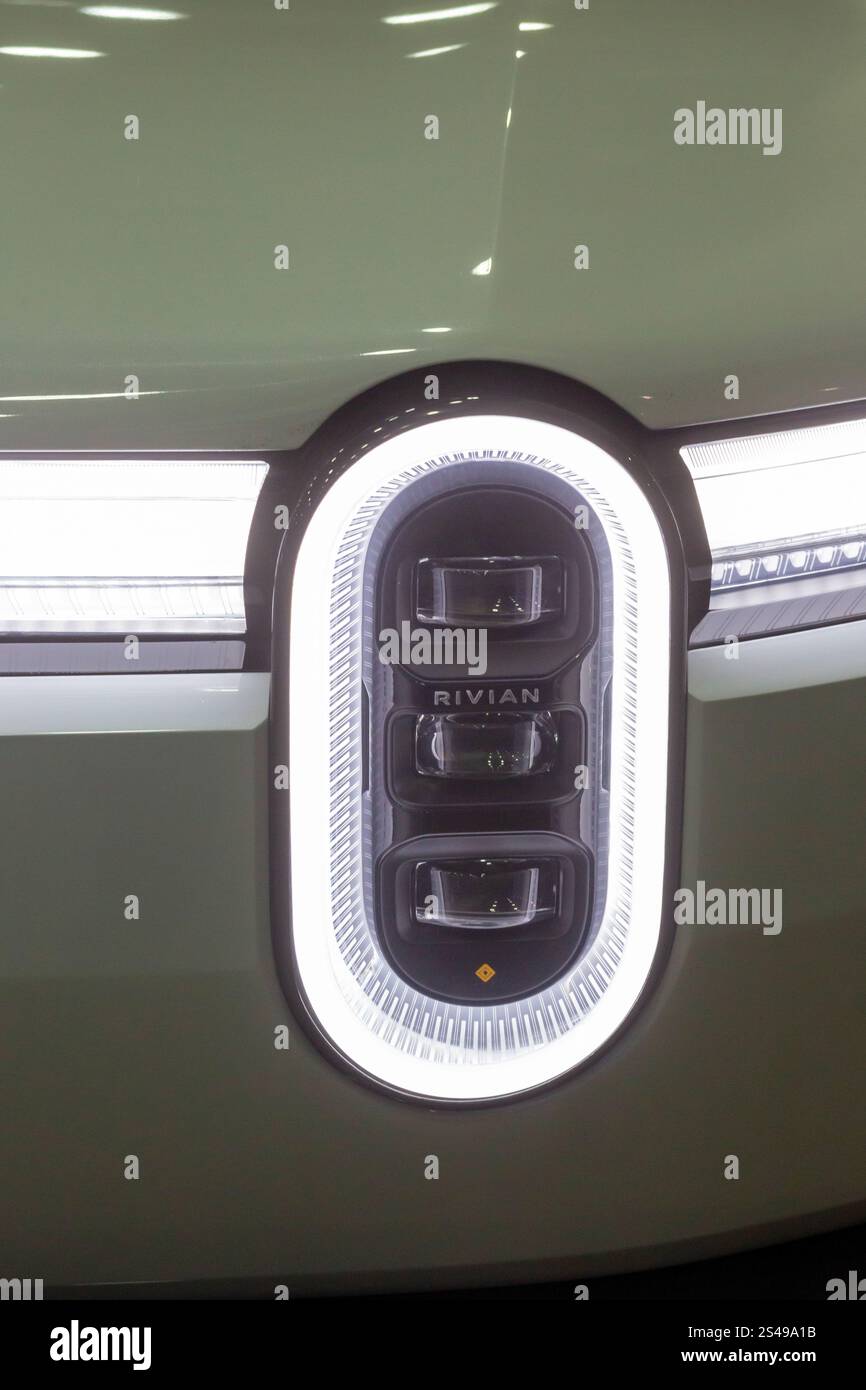 R2 hi-res stock photography and images - Alamy