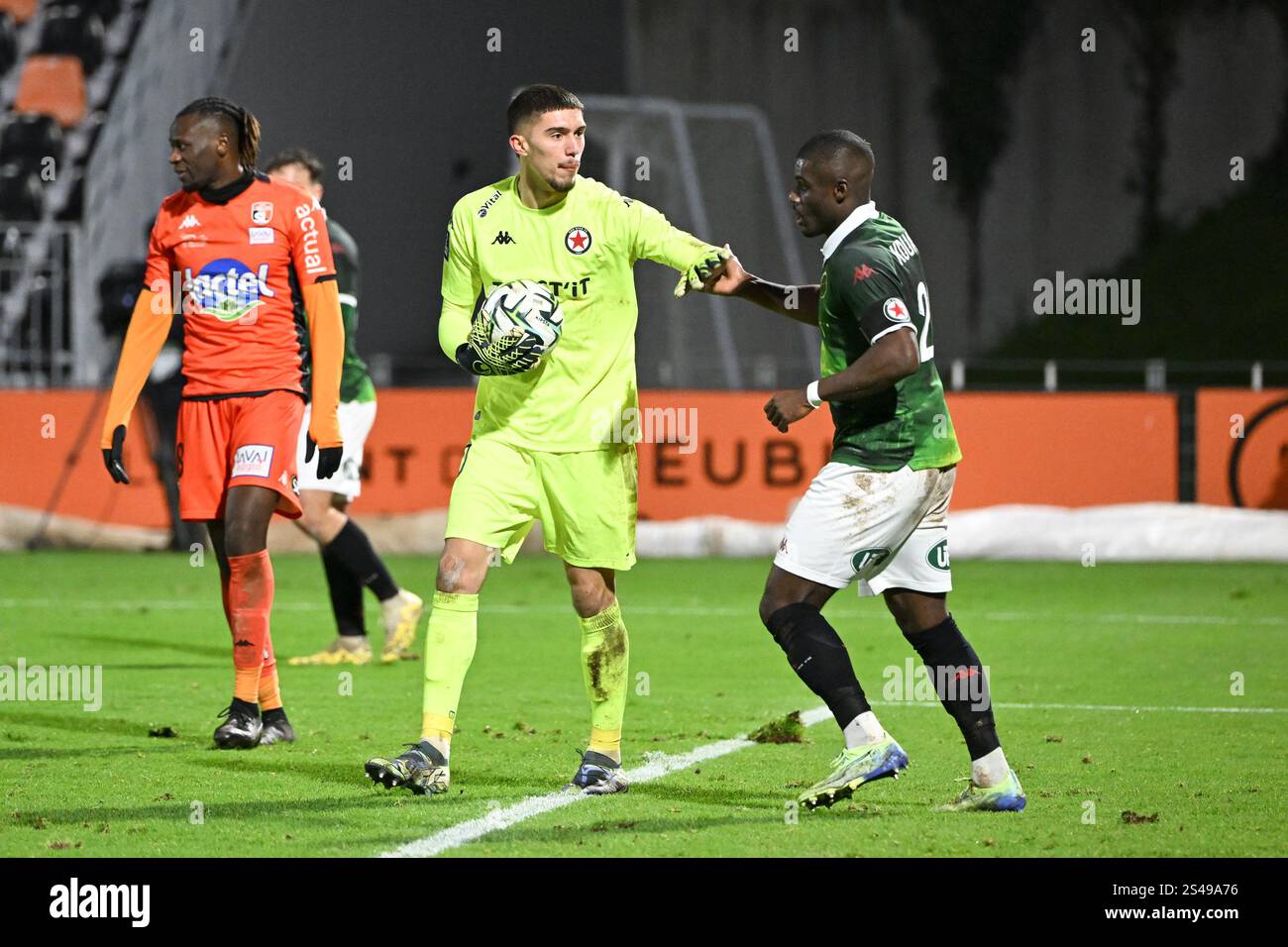 28 Loic KOUAGBA (red) - 40 Robin RISSER (red) during the Ligue 2 BKT ...