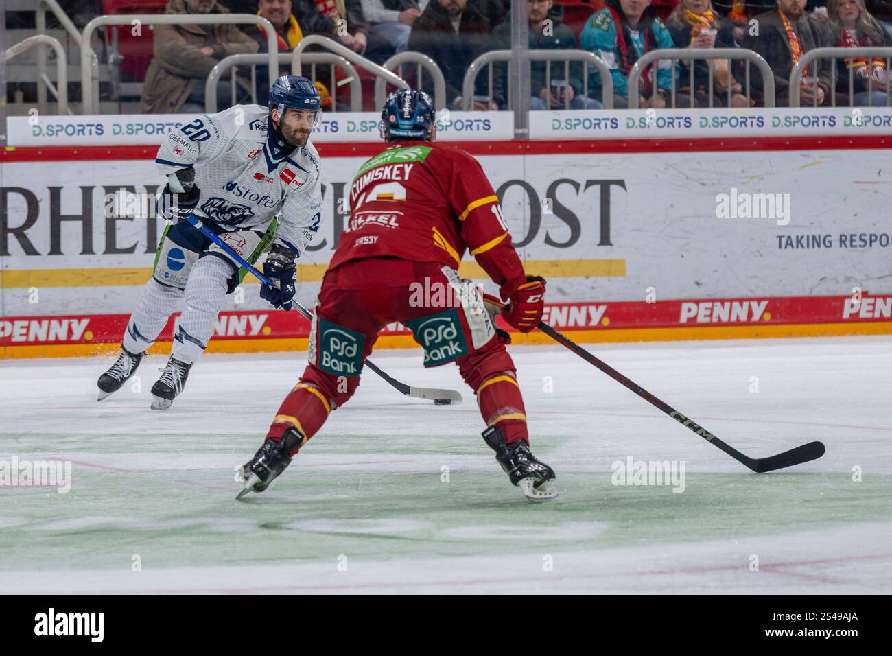 Duesseldorf, Deutschland. 10th Jan, 2025. Justin Scott (Straubing ...