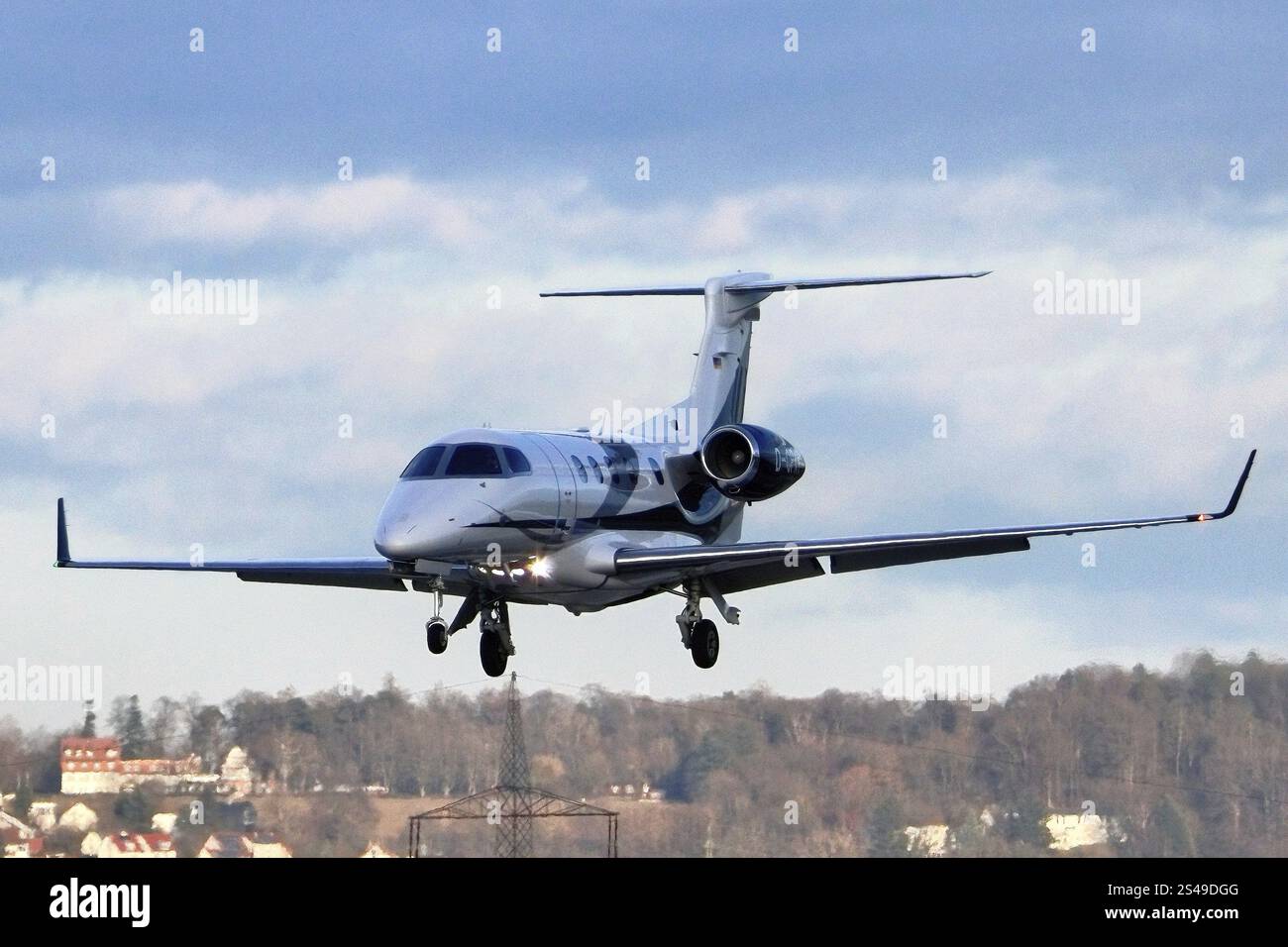 Embraer Phenom 300, private jet, business jet, aviation, aviation ...