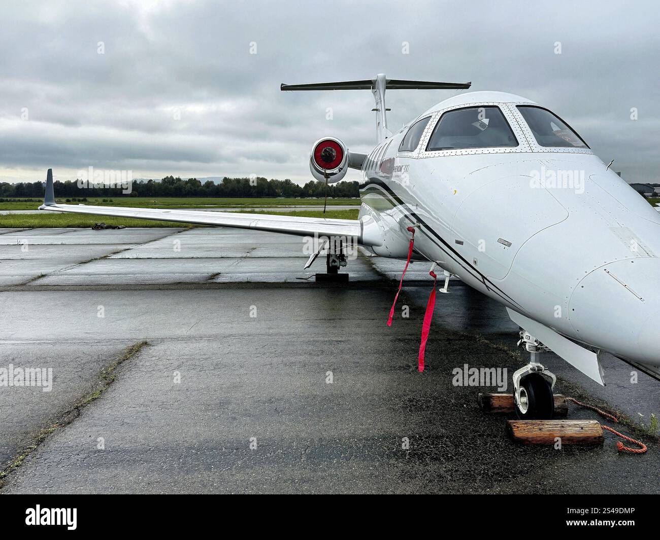 Embraer Phenom 300, private jet, business jet, aviation, aviation ...