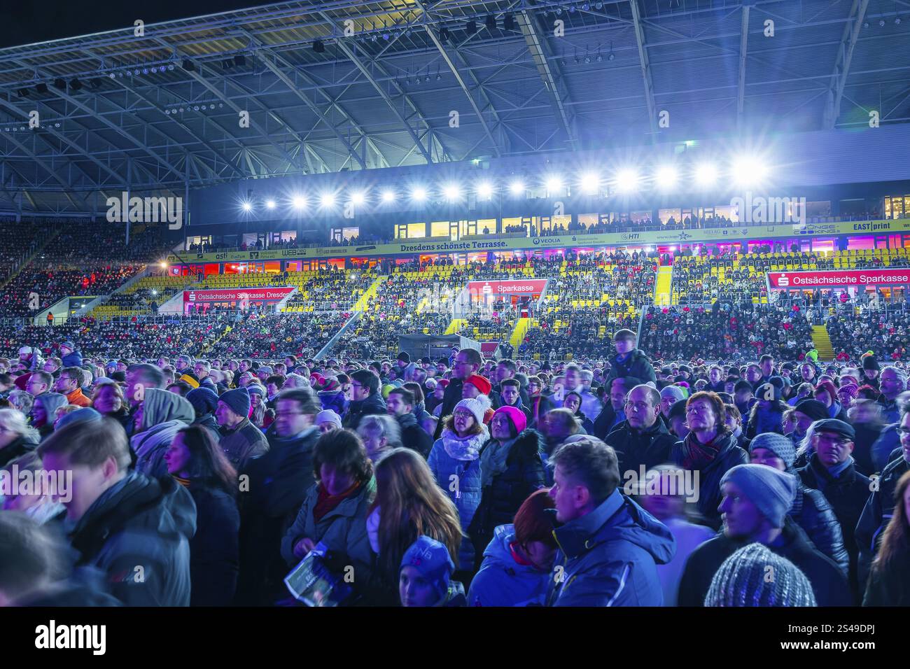 The Dresden Kreuzchor begins its 800th birthday celebrations in front ...