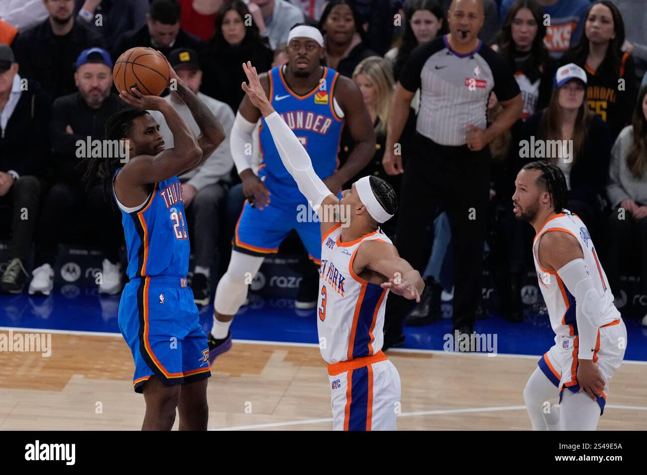 Oklahoma City Thunder's Cason Wallace (22) shoots over New York Knicks ...