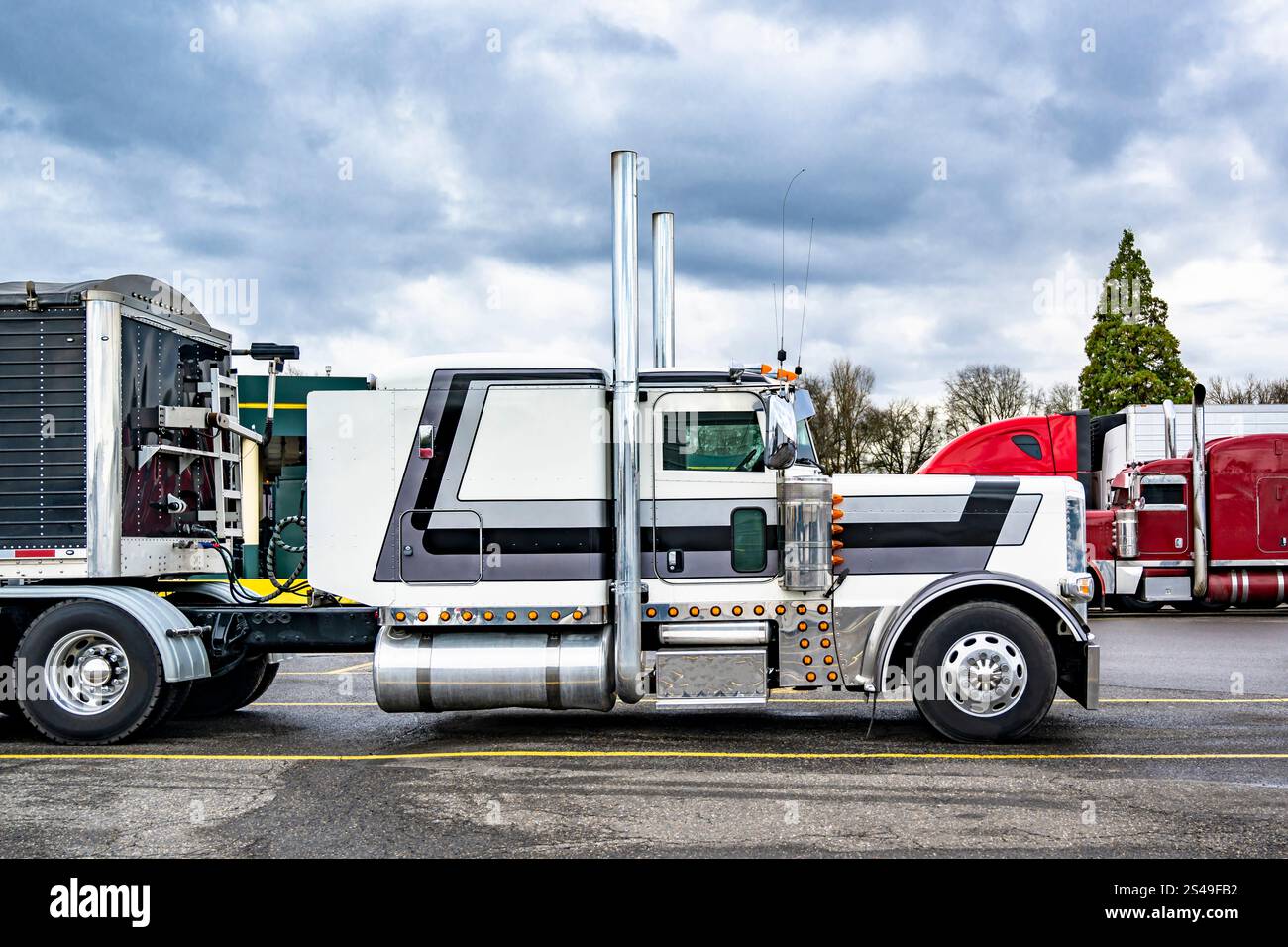 Classic American big rig semi truck with extended cab for truck driver ...