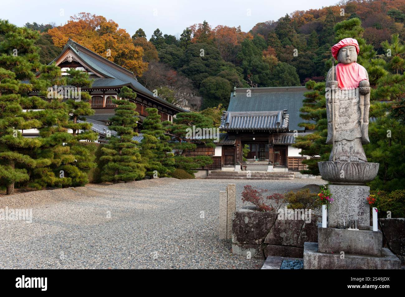Seiryoji Temple is the daimyo feudal lord Ii Naosuke Hikone clan family ...