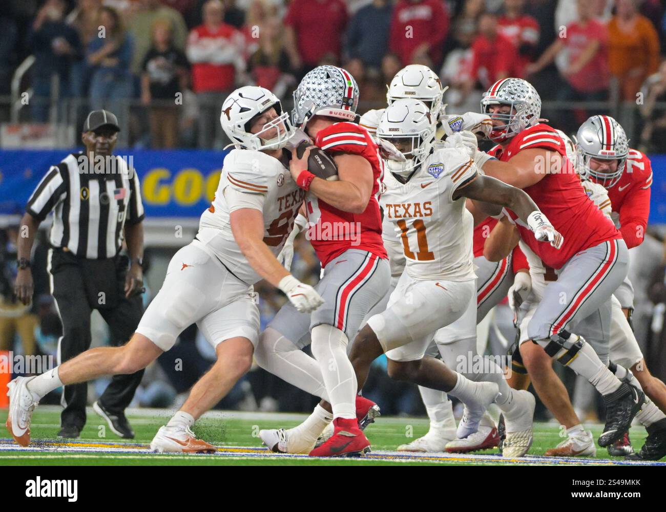 Arlington, USA. 10th Jan, 2025. January 10 2025: Texas Longhorns ...
