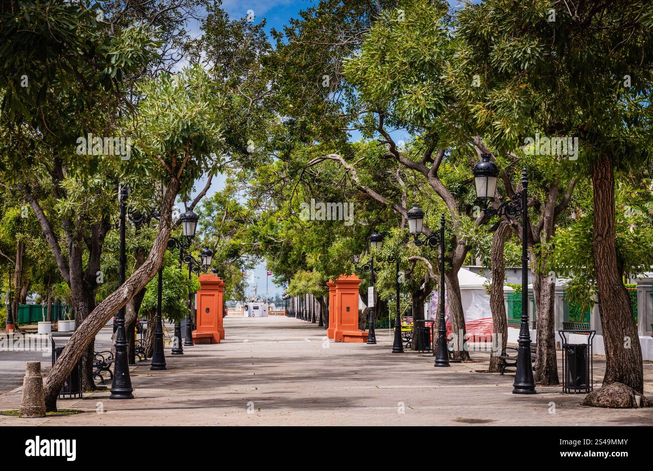 The beautiful promenade, El Paseo de la Princesa, in Old San Juan Stock ...