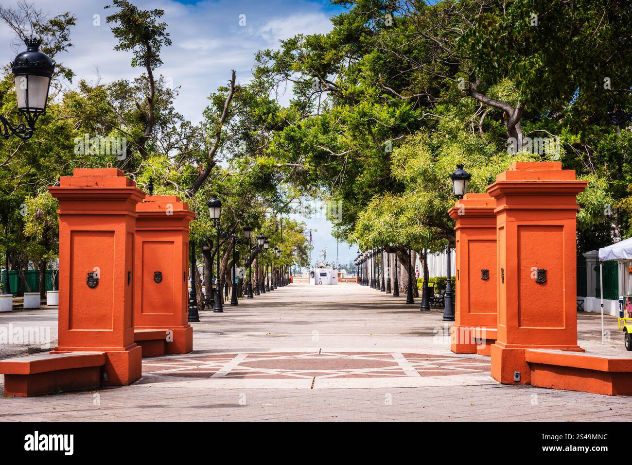 The beautiful promenade, El Paseo de la Princesa, in Old San Juan ...