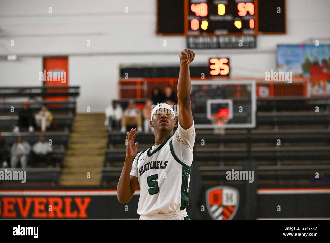 Inglewood Sentinels point guard Jason Crowe Jr (5) during a high school ...