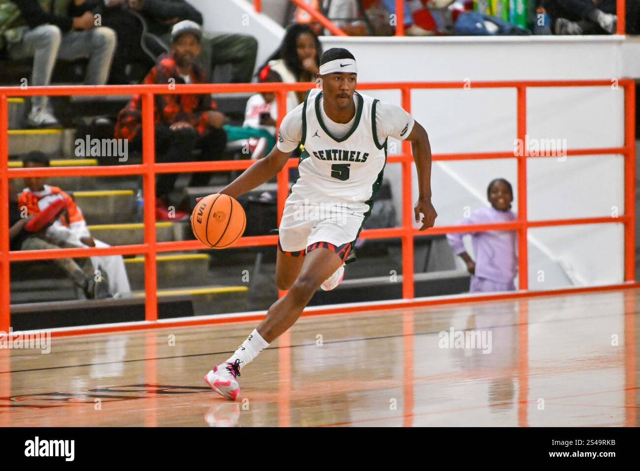 Inglewood Sentinels point guard Jason Crowe Jr (5) during a high school ...