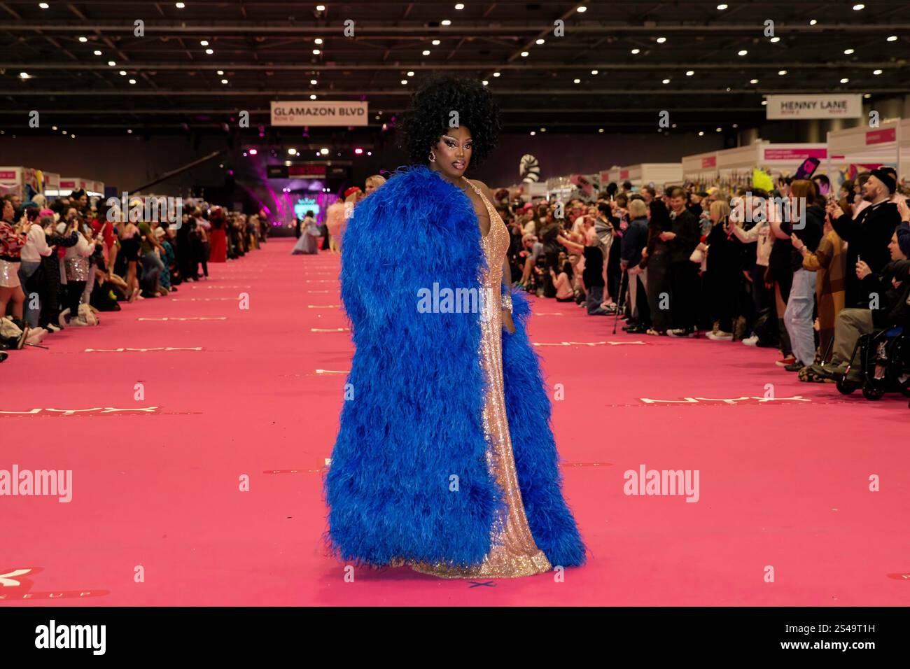 London, England, 10th January, 2025. Drag queens taking part in the ...