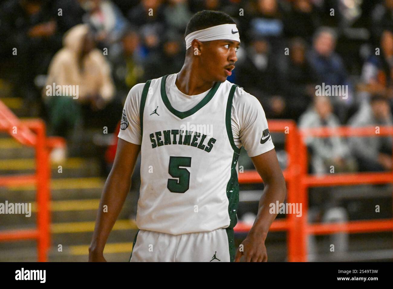 Beverly Hills, United States. 13th Dec, 2024. Inglewood Sentinels point ...