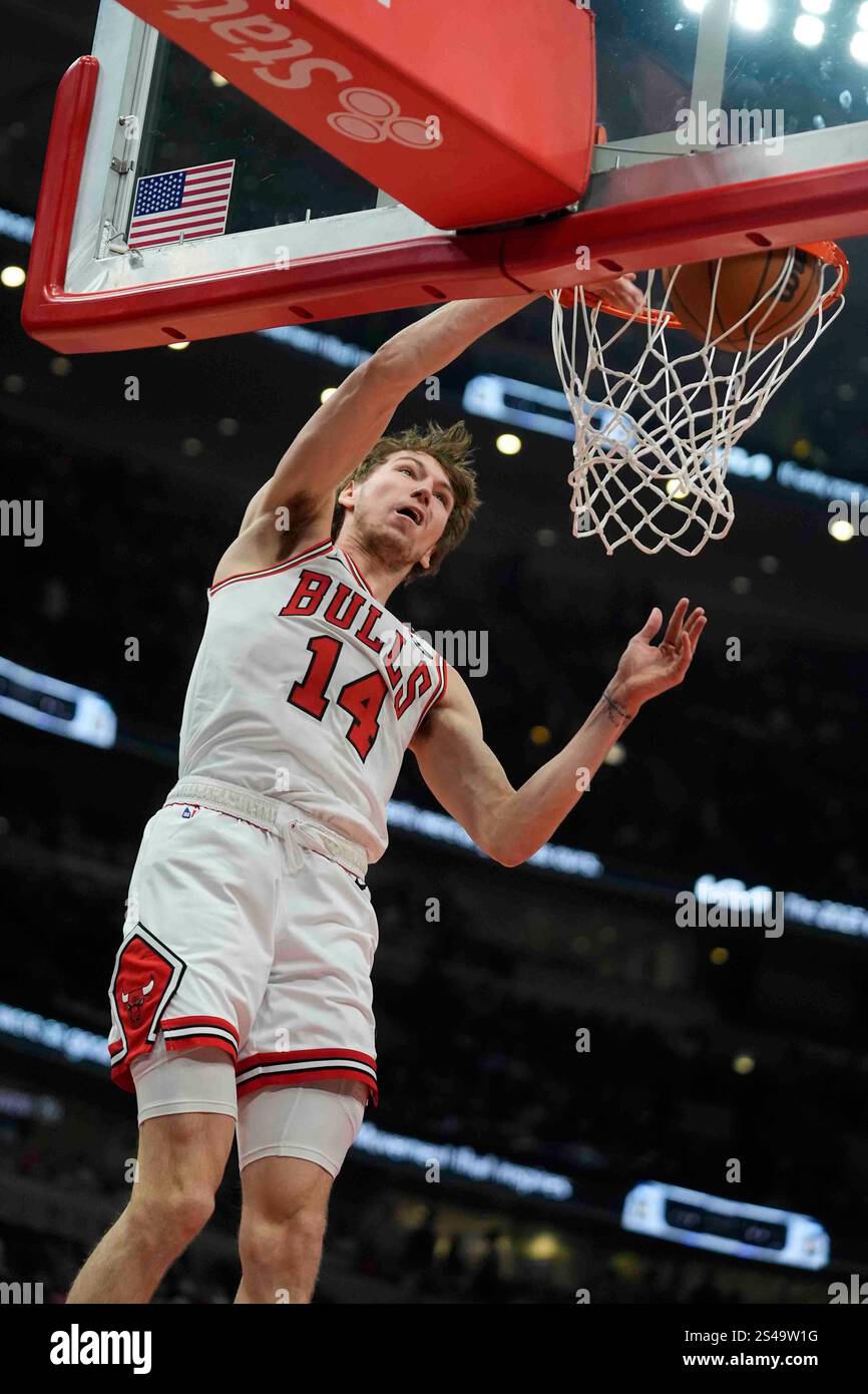 Chicago Bulls forward Matas Buzelis (14) dunks the ball during the ...