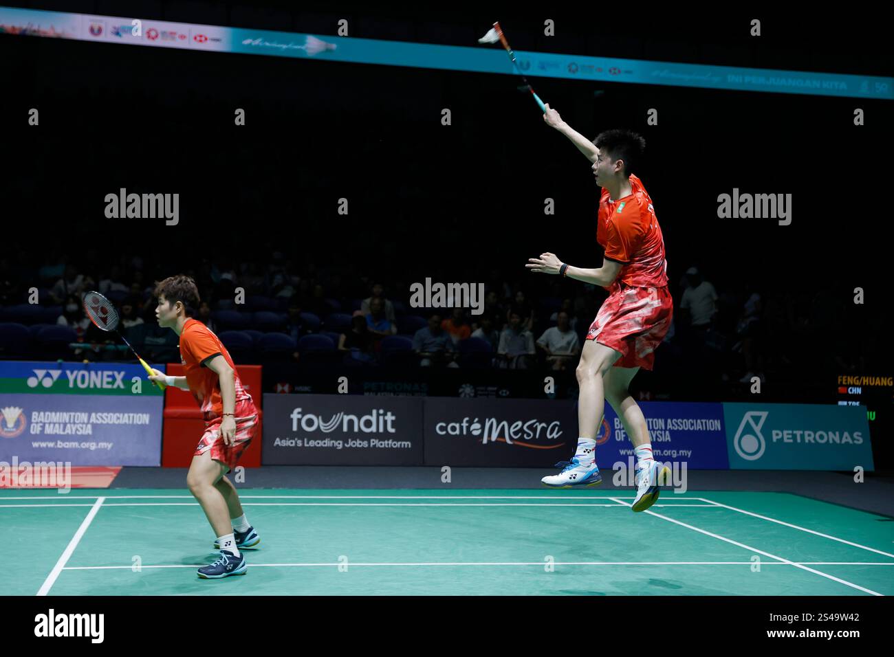 Feng Yan Zhe (R) and Huang Dong Ping of China plays against Yang Po ...