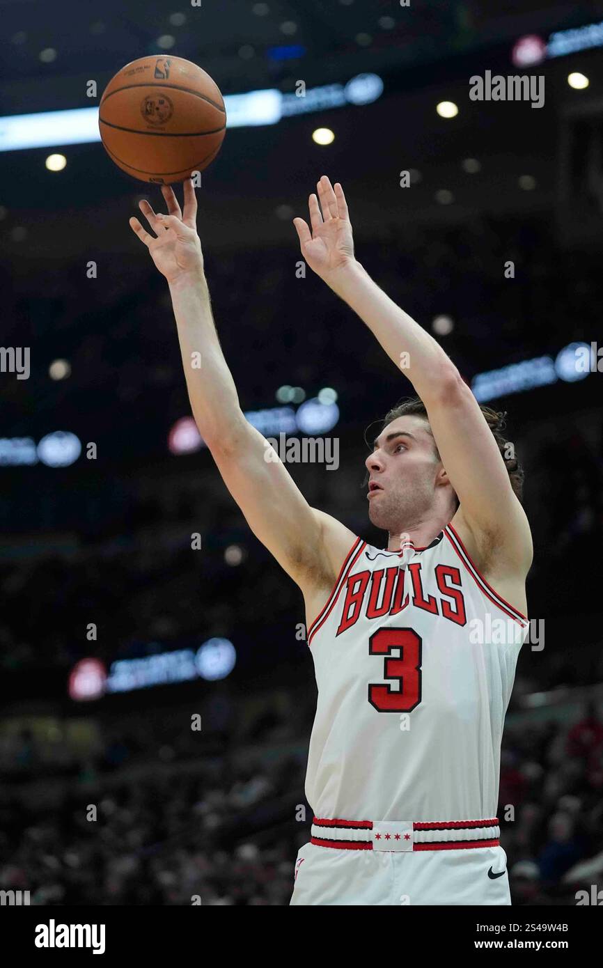 Chicago Bulls guard Josh Giddey (3) sinks a three-point shot during the ...