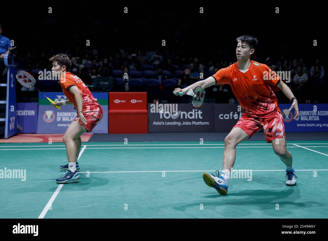 Kuala Lumpur, Malaysia. 10th Jan, 2025. Feng Yan Zhe (R) and Huang Dong ...
