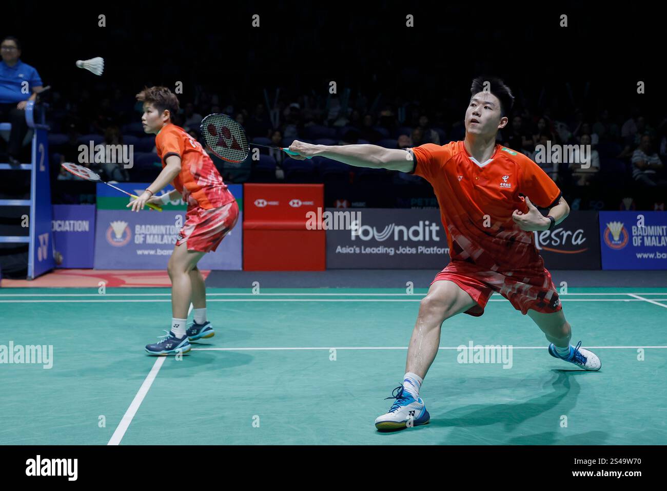 Kuala Lumpur, Malaysia. 10th Jan, 2025. Feng Yan Zhe (R) and Huang Dong ...