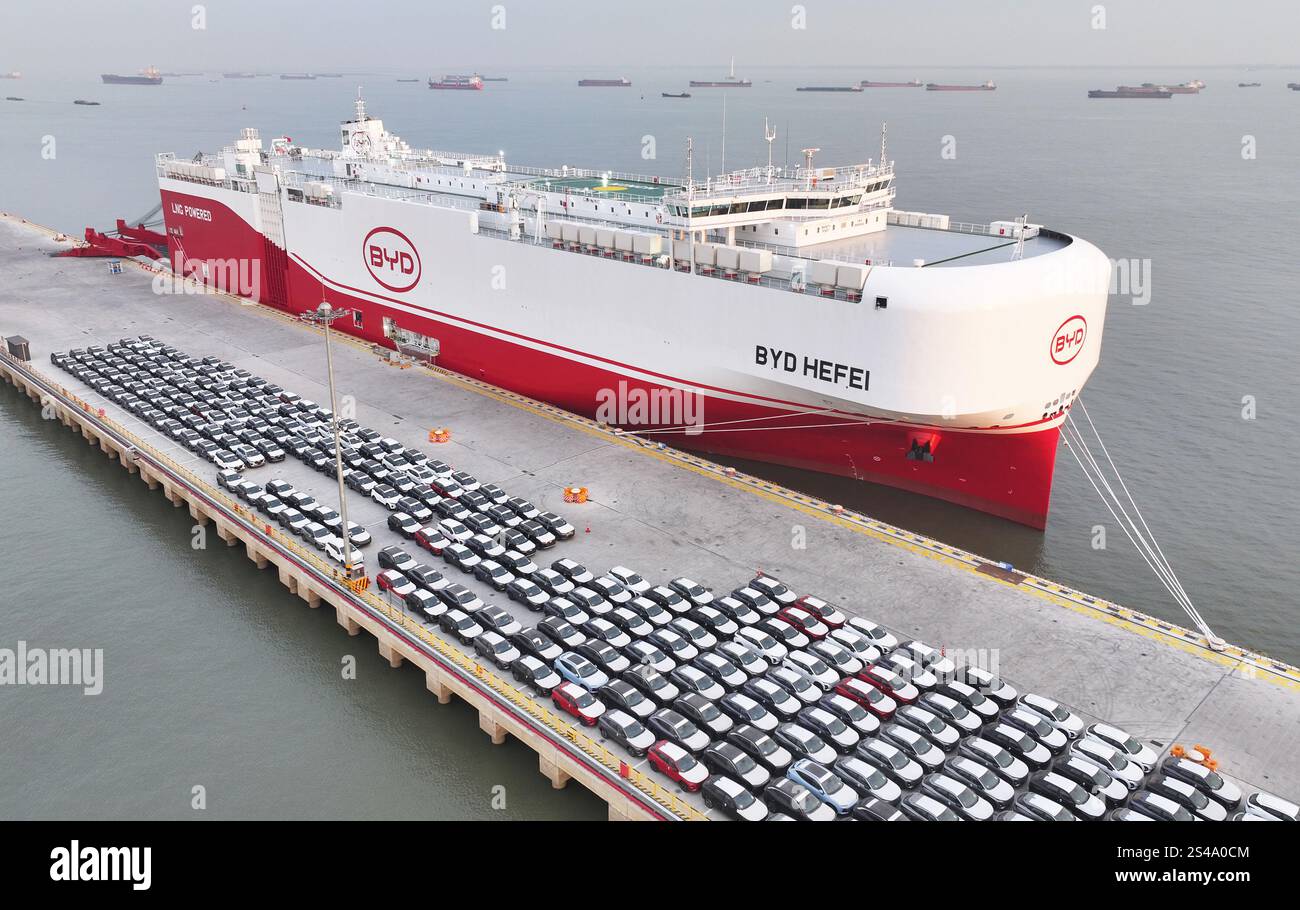 Suzhou, China. 11th Jan, 2025. SUZHOU, CHINA - JANUARY 11, 2025 - A ro ...