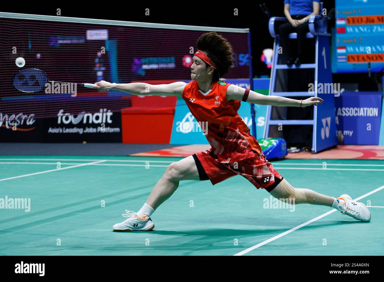 Kuala Lumpur, Malaysia. 10th Jan, 2025. Wang Zhi Yi of China plays against Yeo Jia Min of ...