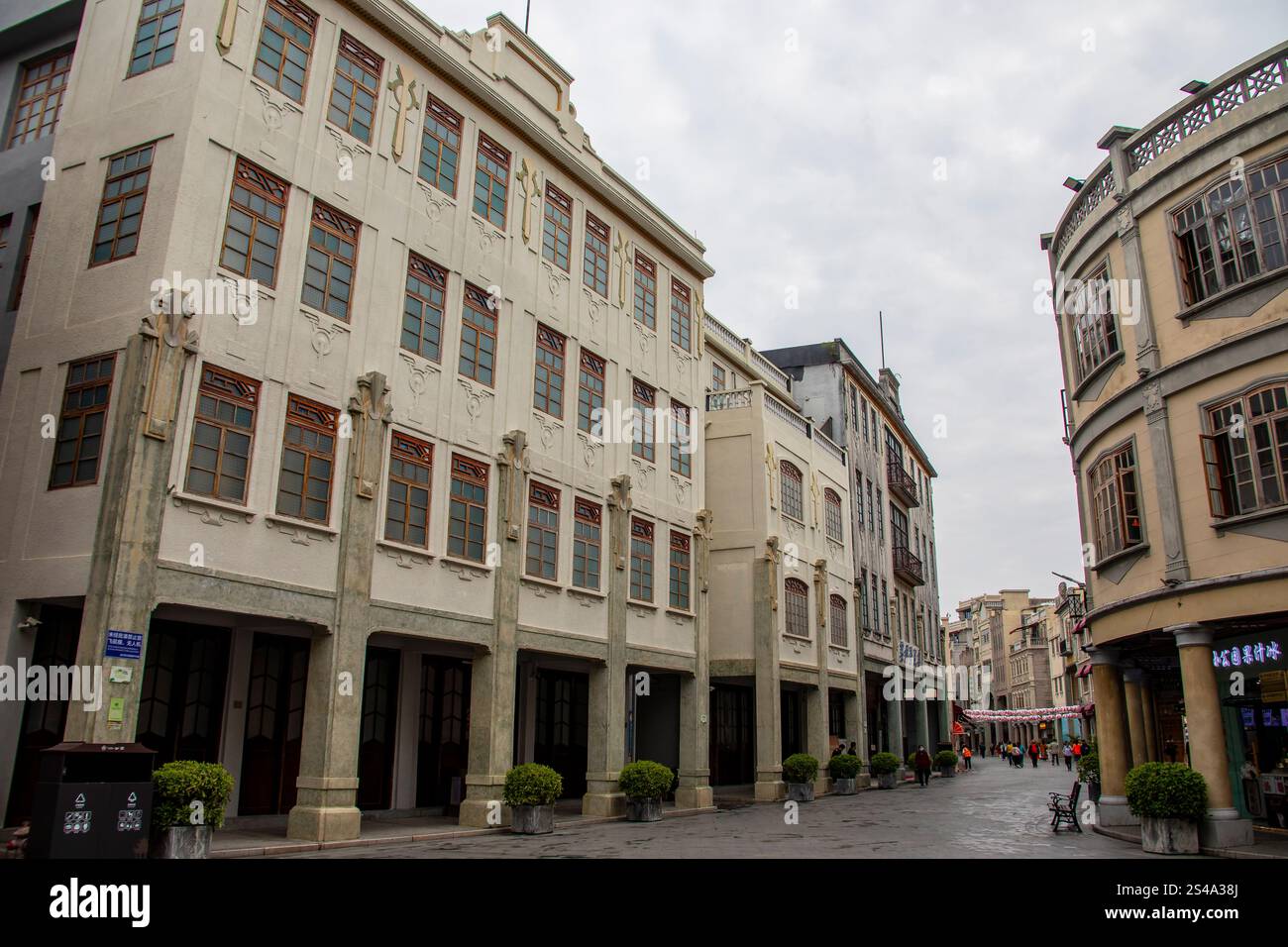 Shantou China 17th Dec 2024: Shantou's arcade-style streets, known as ...