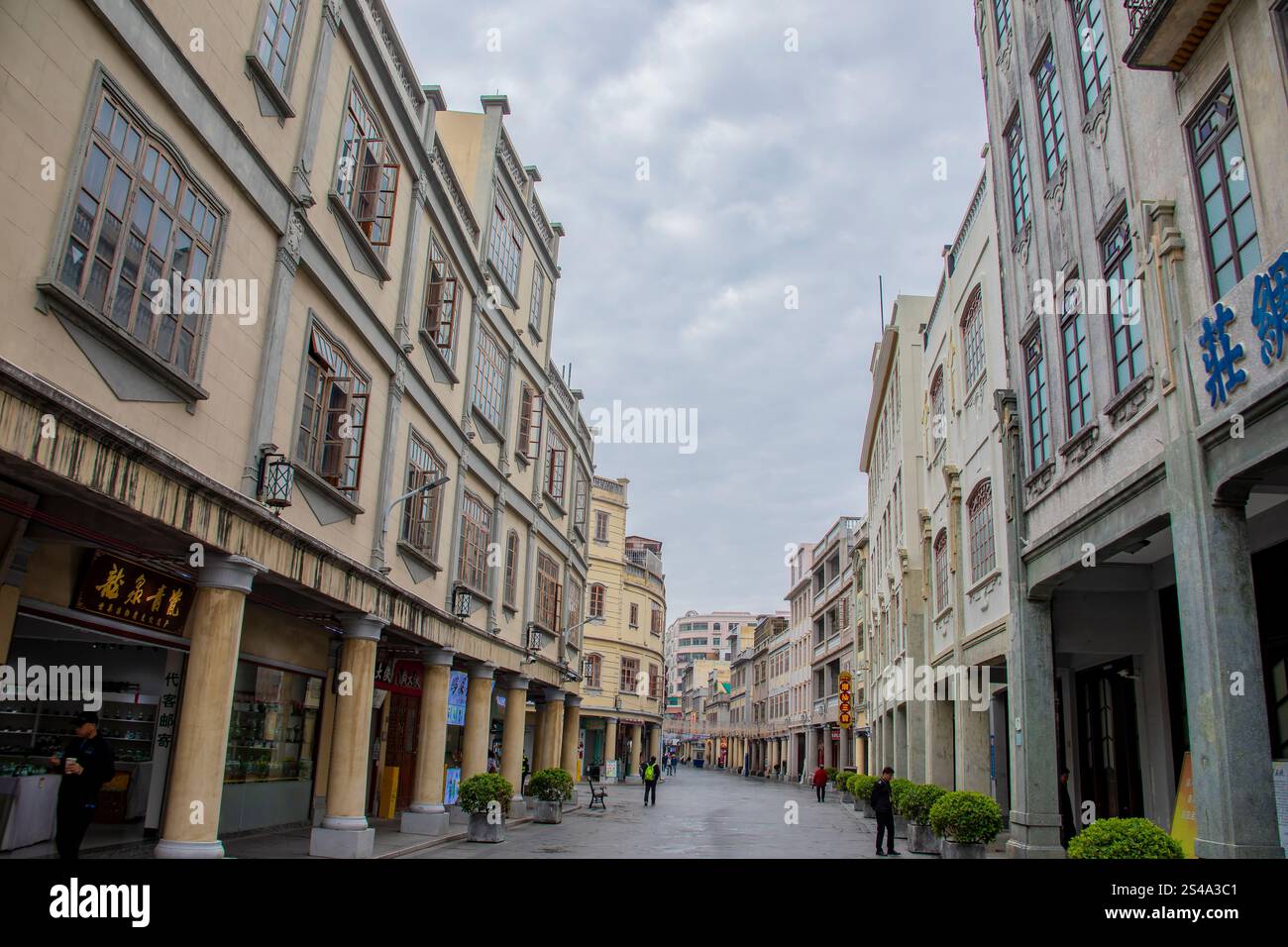 Shantou China 17th Dec 2024: Shantou's arcade-style streets, known as ...
