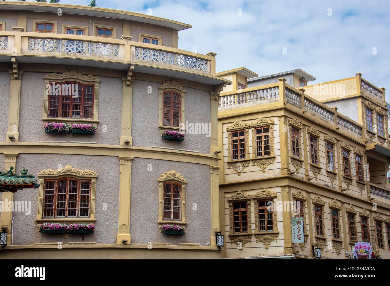 Shantou China 17th Dec 2024: Shantou's arcade-style streets, known as ...