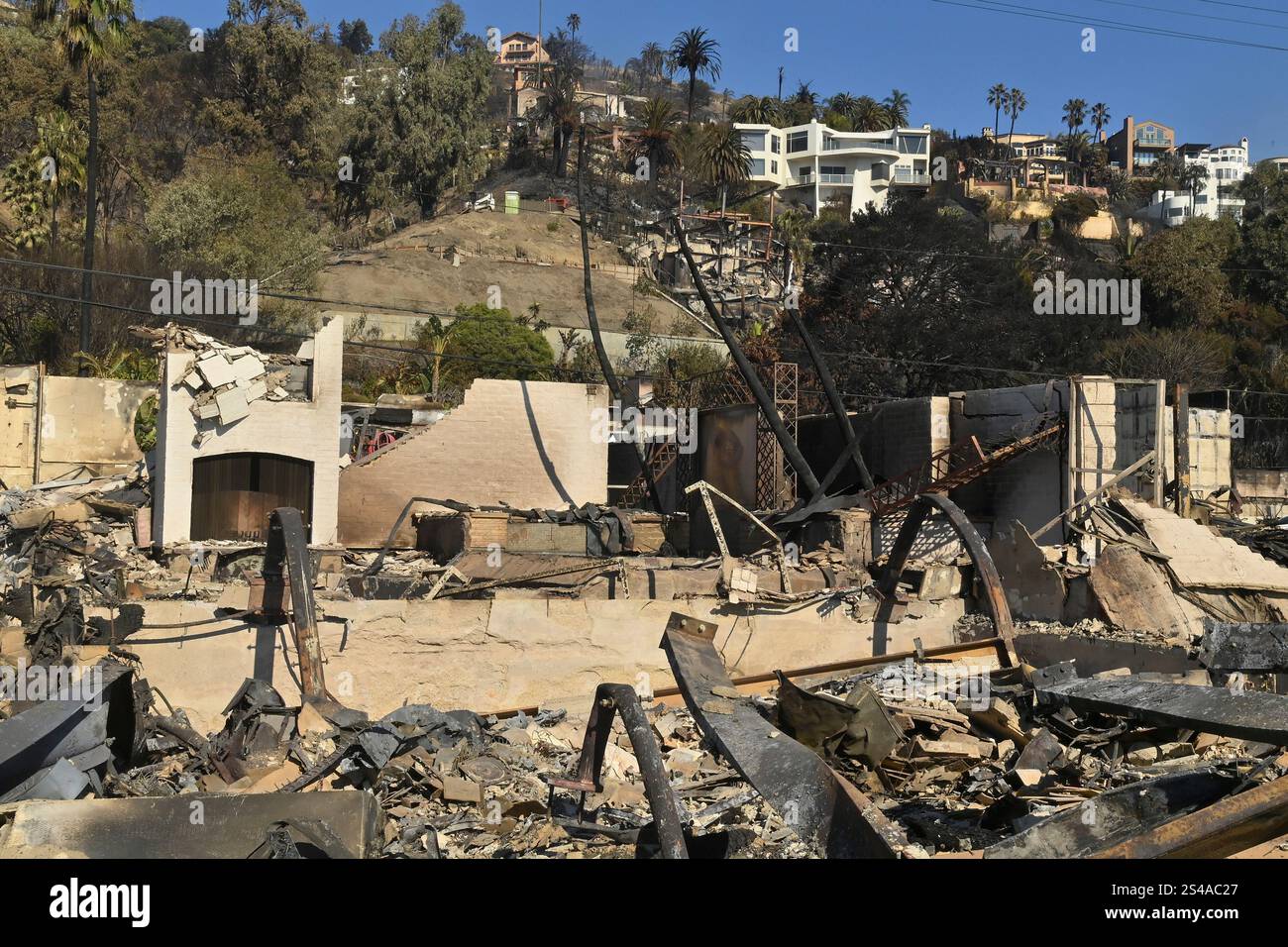 Los Angeles, United States. 10th Jan, 2025. The beachside home remains ...