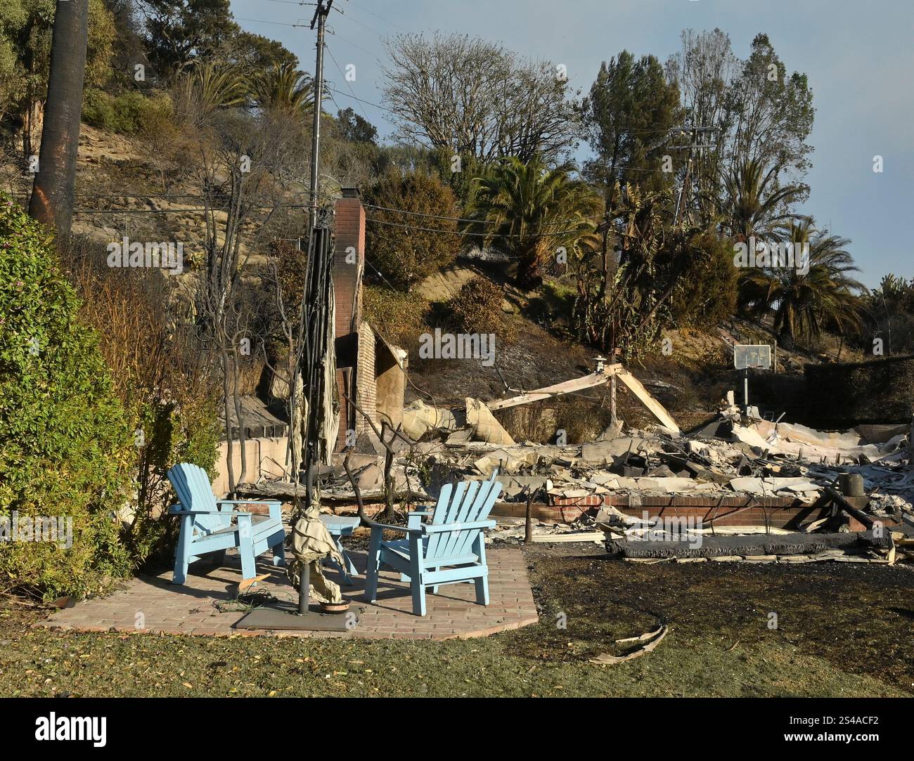 Los Angeles, United States. 10th Jan, 2025. The remains of one of the ...
