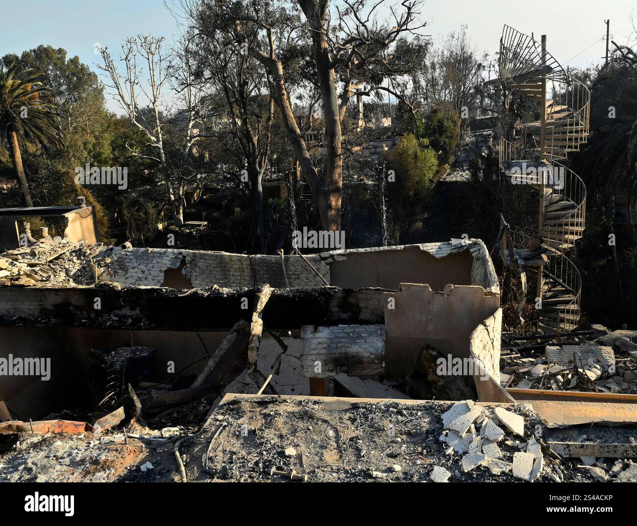 Los Angeles, United States. 10th Jan, 2025. The remains of one of the ...
