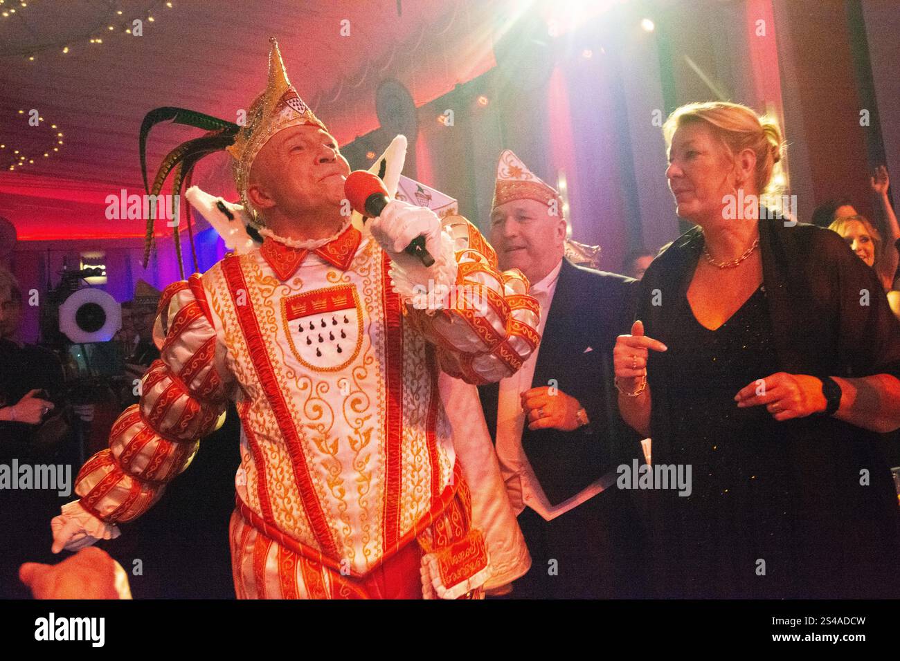 Cologne, Germany. 10th Jan, 2025. Prince Rene I celebrates with the ...