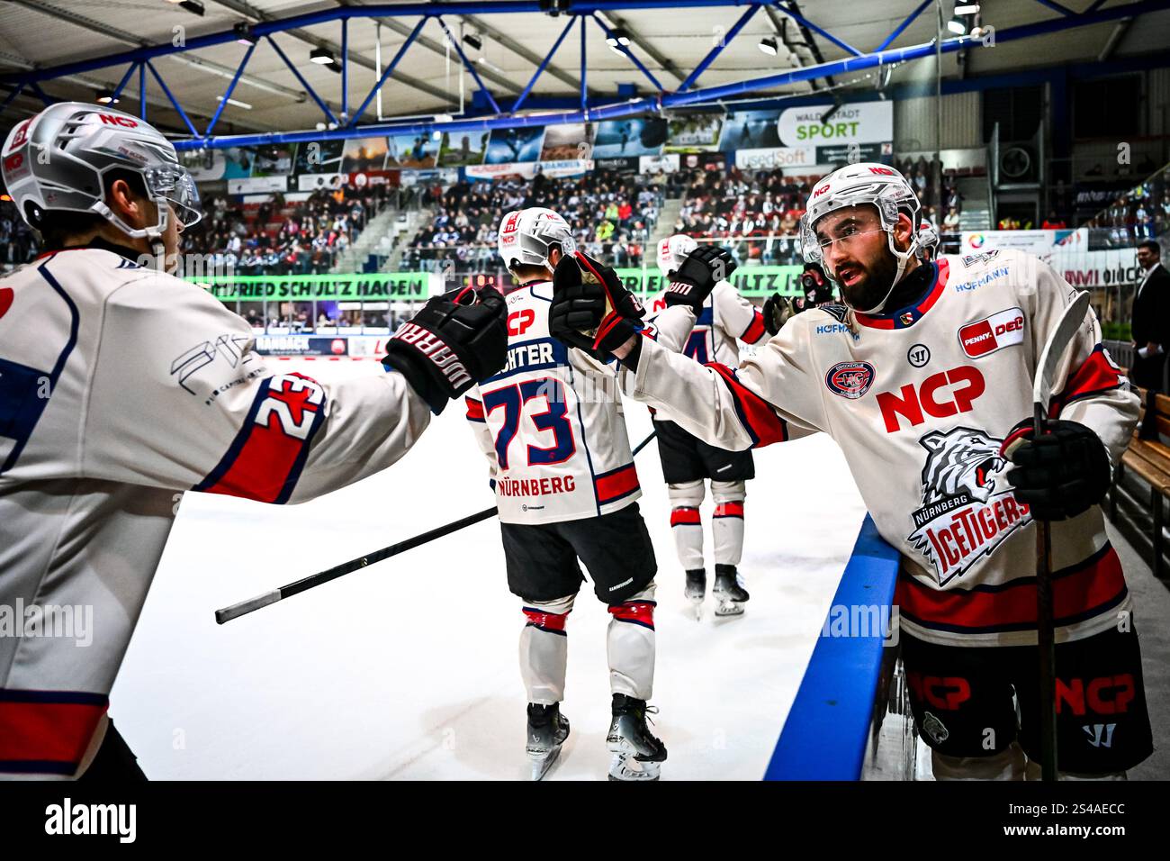 Jubel, Freude bei Charlie Gerard (Nuernberg Ice Tigers, #95), GER ...