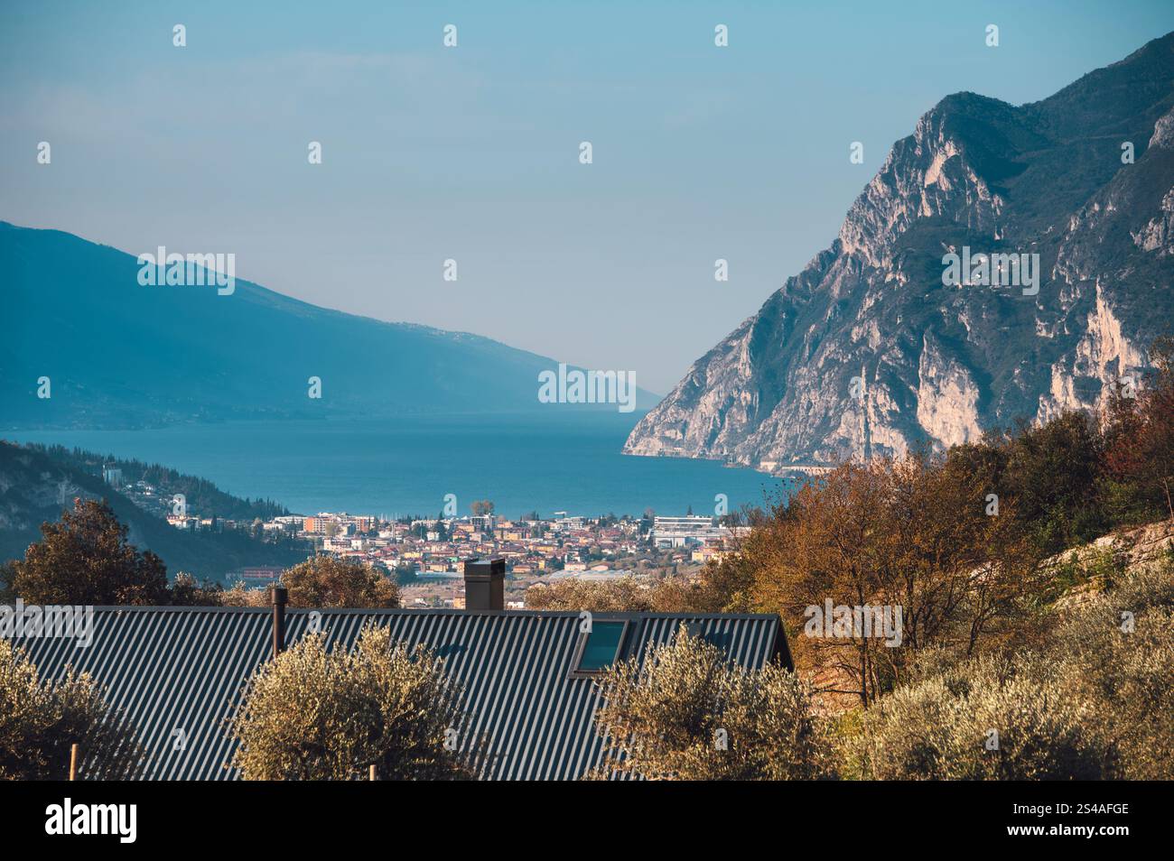 Milan alps hi-res stock photography and images - Alamy