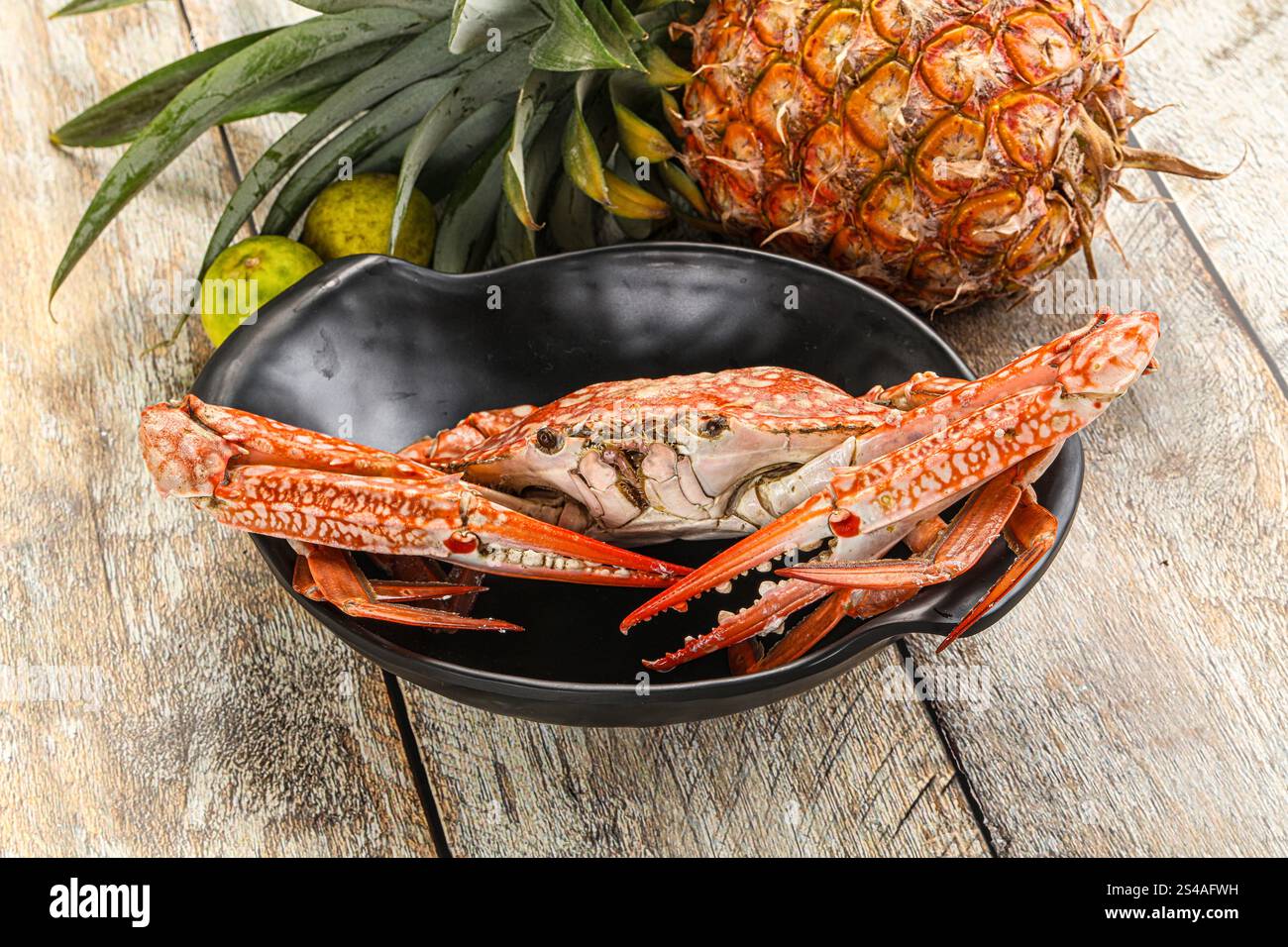 Seafood cuisine -delicous fresh steamed crabs Stock Photo - Alamy